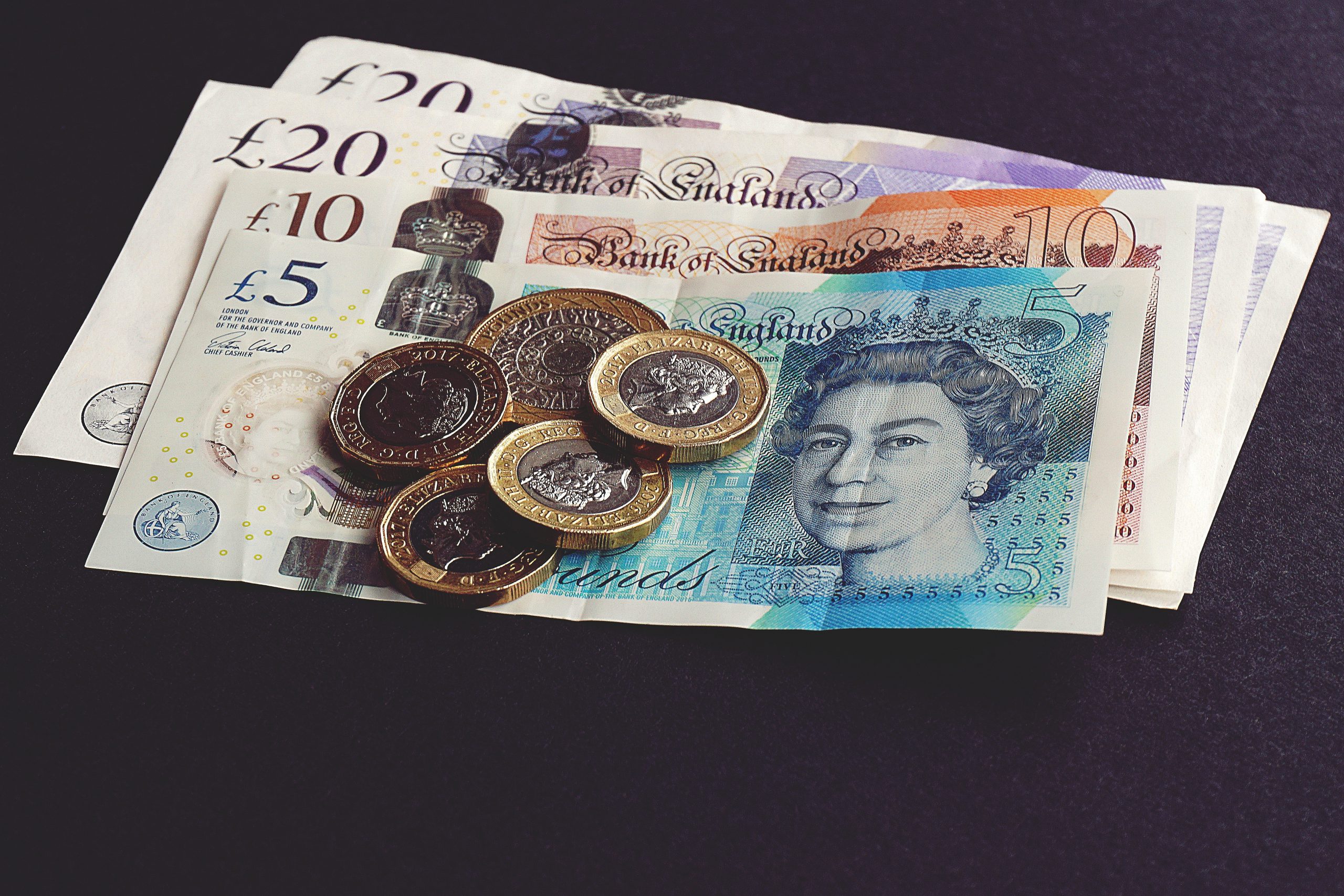 funty-monety-banknoty-wymiana